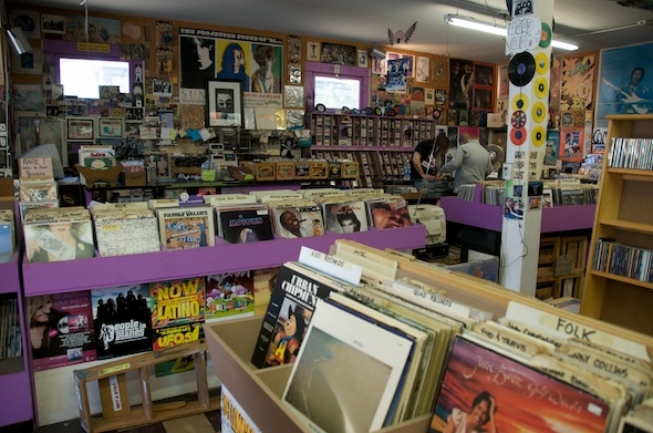 the Vinyl Revolution | Social Wave