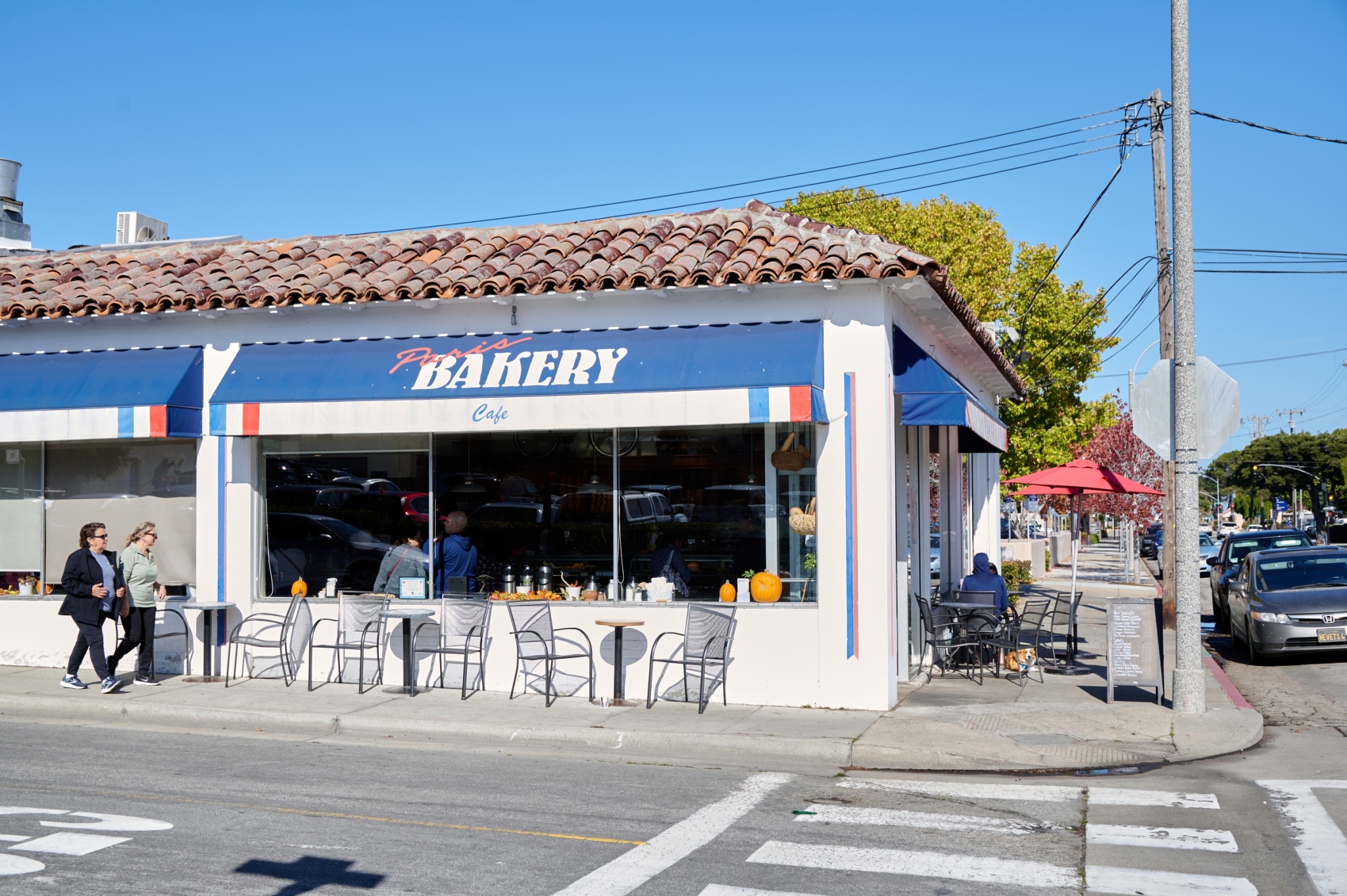 Paris Bakery | Social Wave